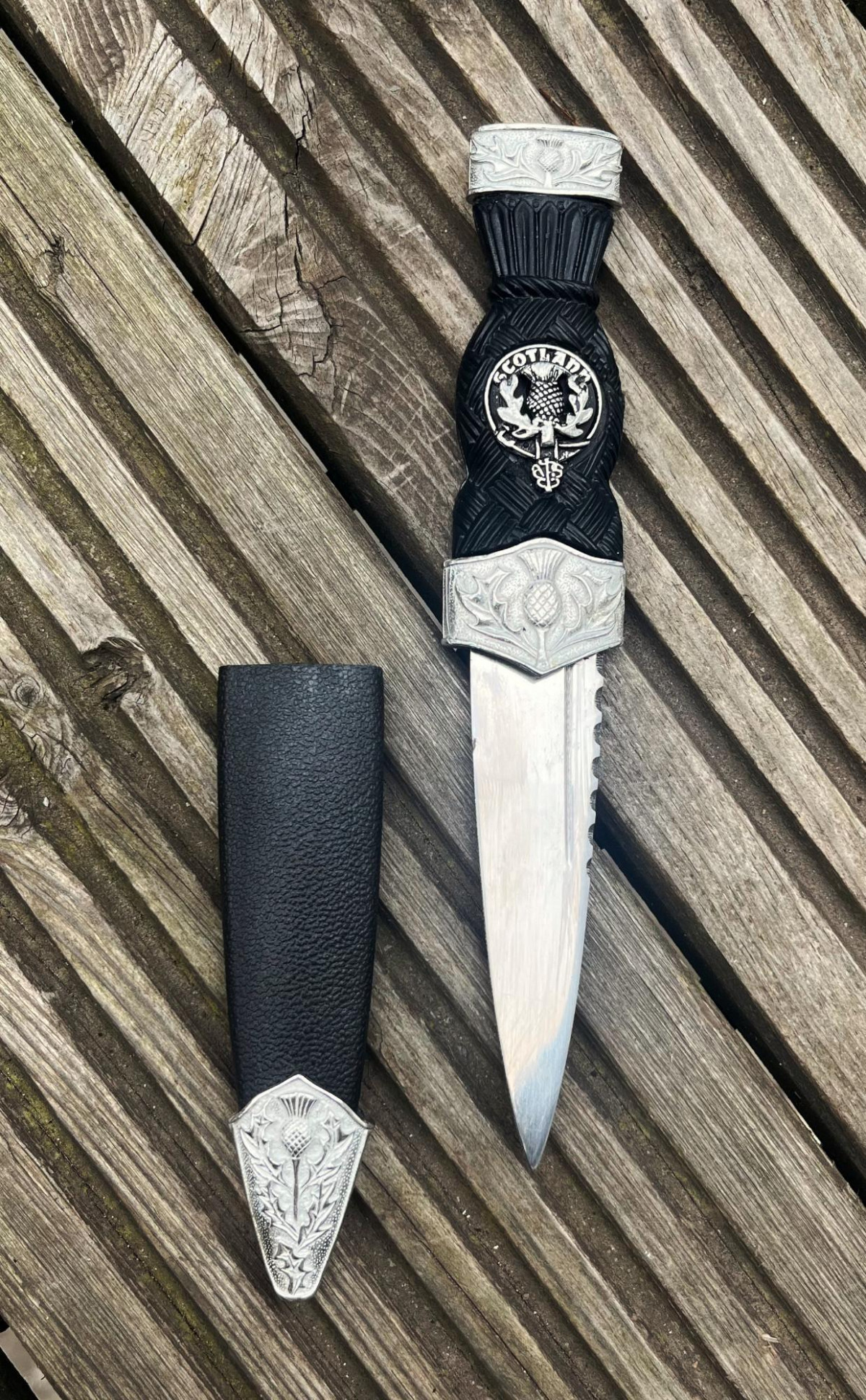 Chrome Finish Thistle Crested Sgian Dubh | CLAN