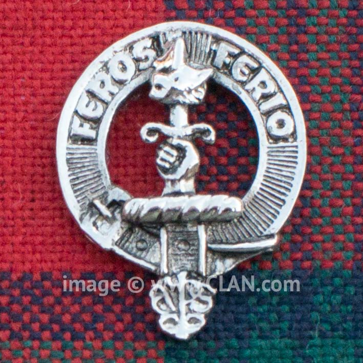 Clan Chissem | 174 Tartan products: Kilts, Scarves, Fabrics & more ...